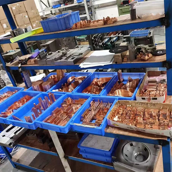 Industrial Plastic Trays: Enhance Material Handling